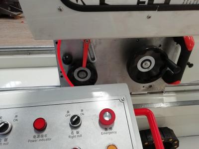 Cina Altamente il taglio automatico di CNC di profilo della macchina della finestra di alluminio della velocità ha visto in vendita