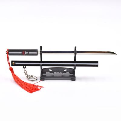 Cina Japan Anime Sword Keychains Naroto Uchiha Sasuke Grass Cutter Black Mini Metal Sword Katna Key Chain 22Cm Cosplay Toys in vendita