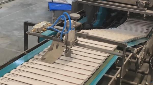 Quality HXDK520 Automatic Vertical Stacking Bundling Machine 3000N Pressure Folding for sale