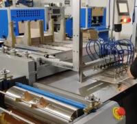 China Semi Auto Case Making Machine 760x450mm Double Sided Wrapping One Person Operation for sale