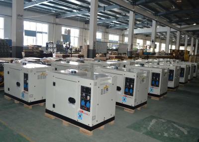 Cina 4 generatori portatili silenziosi eccellenti di inizio elettrico del colpo 7kva piccoli con le ruote in vendita