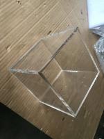 China Customized Clear Acrylic Display Boxes Acrylic Display Risers Falling Resistance for sale