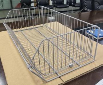 China AT-0261 Prateleiras Expositores de Arame Cesto de Exibição com Divisória Dimensão e Cor Personalizadas à venda