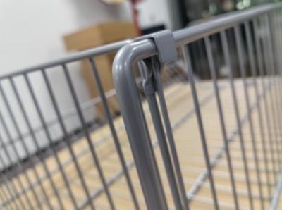 China AT-0261 Prateleiras Expositores de Arame Cesto de Exibição com Divisória Dimensão e Cor Personalizadas à venda