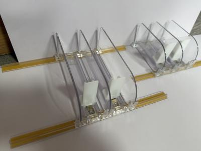 中国 綺麗で満載のディスプレイのために,スプリング装荷のシェルフプッシャーで棚をアップグレードします. 販売のため