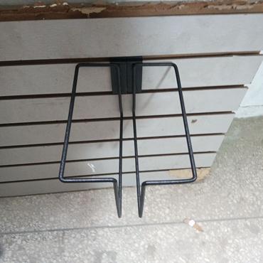 Cina Staffe regolabili per pannelli dogati in filo metallico, 1 sinistra e 1 destra per set in vendita