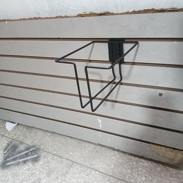 Cina Staffe regolabili per pannelli dogati in filo metallico, 1 sinistra e 1 destra per set in vendita