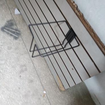 Cina Staffe regolabili per pannelli dogati in filo metallico, 1 sinistra e 1 destra per set in vendita