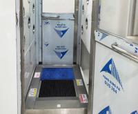 China Immersion / Soak Type Sole Cleaning Machine Inside Air Shower NO Handrail for sale