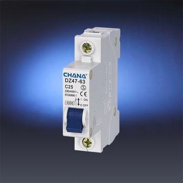 China MCB with 4.5kA Breaking Capacity, IEC 6898/EN 60898 IEC60947-2 for sale