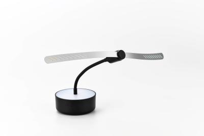 Cina 5 ore di utilizzo 2 in 1 ventilatore repellente di mosche con luce notturna in vendita