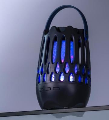 Cina Stagione estiva Logo interno personalizzato Zapper anti zanzara con funzione Bluetooth Luce notturna e fonte di alimentazione elettrica in vendita