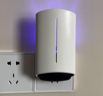 중국 편리한 플러그 인 월 모기 함정 스티키 패드 79.8g 무게와 8.5 * 6 * 14.5CM 크기 판매용