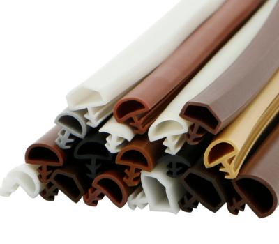 中国 天候密封のストリップのための抵抗力がある耐久TPEのゴム製安全な微粒 販売のため