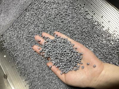 Cina Composto di gomma termoplastico dell'elastomero termoplastico amichevole di Eco per il fondo di tappeto in vendita