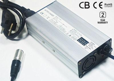 中国 李電池のための携帯用12V 10Aのスマートなリチウム電池の充電器の高性能 販売のため