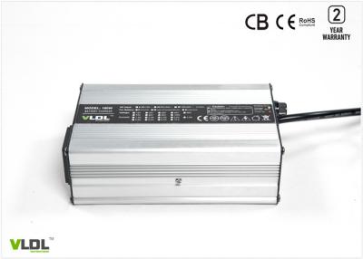 China Leichtes tragbares Ladegerät 24V 5A für Automobilbatterien mit 3 - Pin XLR oder Andruckleiste zu verkaufen