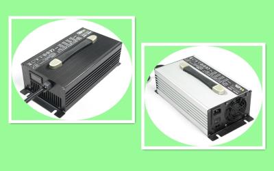 中国 15のAmpsは充電器60ボルトのLiFePO4の4.5 KG絶食しまリチウム電池のために満たします 販売のため