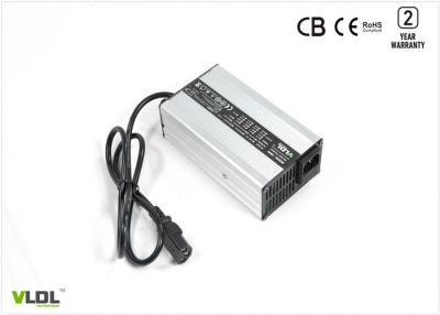 China Li - Ionen Slimme de Batterijlader 5A, Intelligente Batterijlader van 24V met XLR-Outputschakelaar Te koop