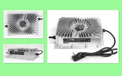 China Slimme 48V 20A maken Batterijlader, IP65 Verzegeld waterdicht Lithium/Lader van de Lood de Zure Batterij Te koop