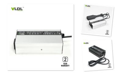 Cina caricarsi automatico ed astuto del caricatore della batteria al litio di 12V 14V 10Amps LiFePO4 in vendita