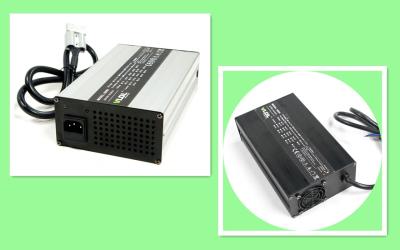 中国 最高54.6V充満アルミニウム場合李-イオン充電器48V 15Aの 販売のため