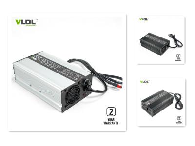 Cina Il caricabatteria automatico del cv 8A 60V di AGM cc 72V o 73.5Vdc ha prodotto con i supporti in vendita