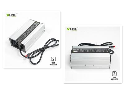 Cina caricatore 90 della batteria al litio di 12V 16V 18.2V 25A ad ampia tensione in ingresso 264Vac in vendita