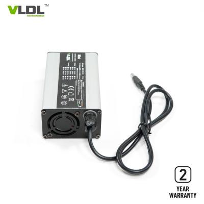 China Het slimme de Lader van de het Lithium Ionenbatterij van 24V 2A Automatische en Snelle Laden Te koop