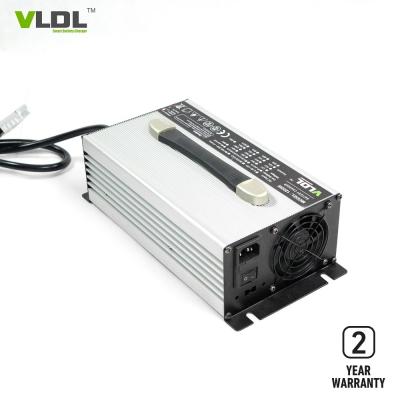 China 44.1V 50A 36 peso leve da frequência 47~63HZ do carregador de bateria acidificada ao chumbo do volt à venda