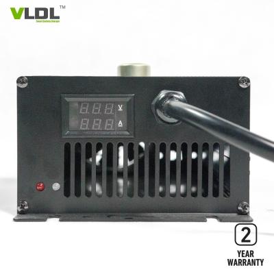 China 44.1V 50A 36 peso leve da frequência 47~63HZ do carregador de bateria acidificada ao chumbo do volt à venda