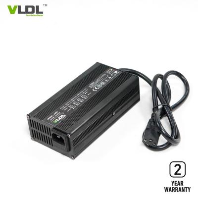 Cina 4.2V 15A scelgono il caricatore Smart cc dell'Accumulatore litio-ione e caricarsi del cv in vendita