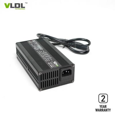 Cina Caricatore automatico su misura della batteria al litio di 3.65V 15A per la cellula LiFePO4 in vendita
