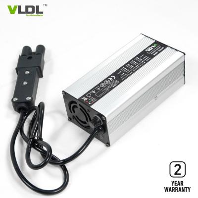 China Única luz de alumínio Wieght do carregador de bateria do lítio de 230Vac 6A 60V à venda
