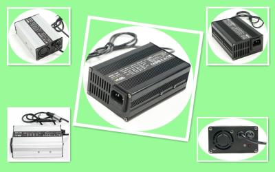 Китай Случай электрической черноты заряжателя батареи 48V иона Li велосипеда умной 2.5A алюминиевый продается