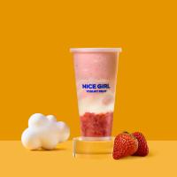 Quality Freshly Prepared Strawberry Smoothie With Yogurt Delicious Probiotic Smoothie for sale