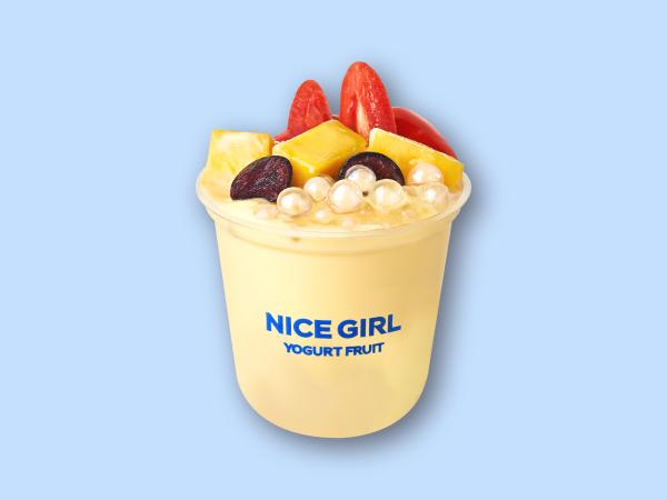 Quality Creamy Mango Infused Frozen Yogurt Franchise Yogurt Fruit Cup With Seasonal Fruits for sale