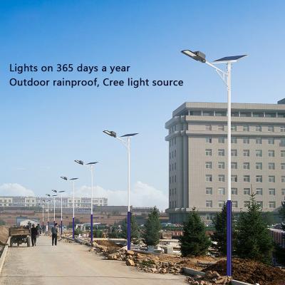 中国 5-6 メートル高さ分割ソーラー街路灯 コンパクトパネル 庭の風景向け 販売のため