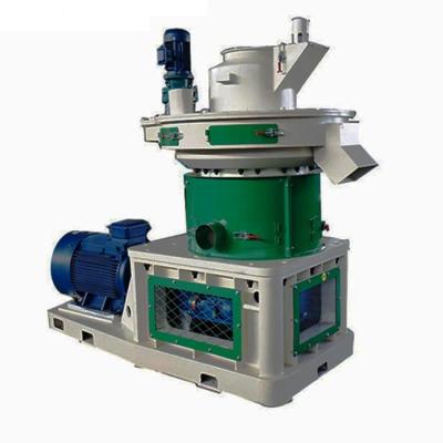 Cina XGJ560 Ring Die Wood Pellet Machine verticale 380V 50hz in vendita