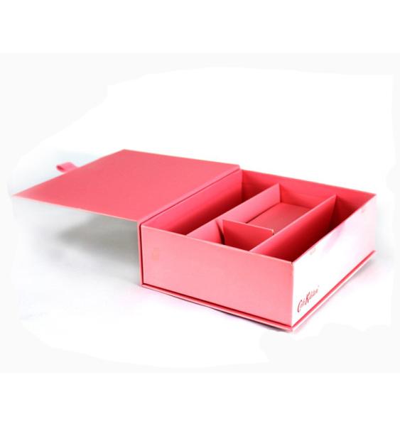 Quality Customizable colorful Paper Heart Shaped Gift Boxes With Varnished Finish for sale