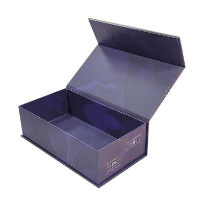 China CMYK/PANTONE Printing Luxury Matte Magnetic Flip Packaging Paper Box for Cosmetic for sale
