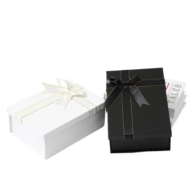 China High End Gift Box Packaging Customizable Size For Valentine's Day Mother's Day Black White Bow Decoration Gift Box for sale
