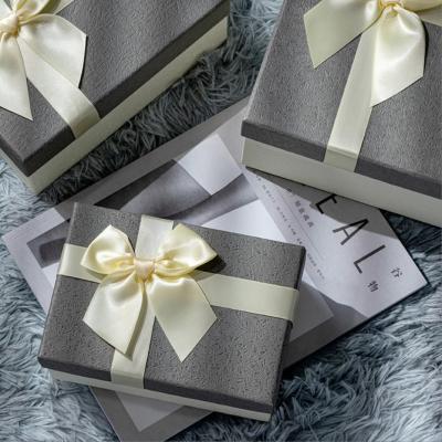 China High End Gift Box Packaging Customizable Size For Valentine's Day Mother's Day Black White Bow Decoration Gift Box for sale