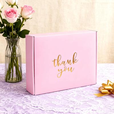 China Corrugated Recyclable Biodegradable Gift Packaging Shoes Clothes Sponge Lined Postal Mailer Shipping for sale