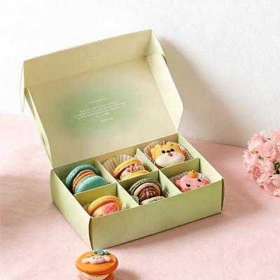China Custom Durable Folding Durable Tough Paper Cardboard Mailing Paper Boxes for Candy Cookie and Macarons for sale