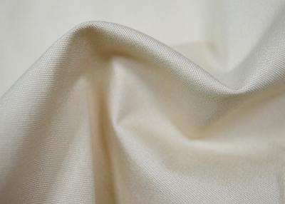China Tela de armadura llana cómoda 94 x color de teñido modificado para requisitos particulares densidad 48 en venta