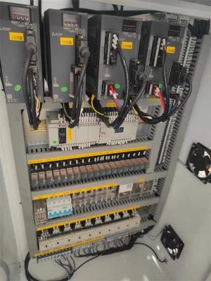 China Máquina de costura de caixa de servo duplo de 6kw de potência para costura flexível e versátil à venda