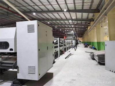 中国 0.75KW水平出力 高速5倍波紋紙箱生産ライン 販売のため