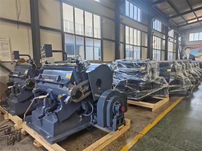Cina Macchina automatica per il taglio e la creatura di cartoni ondulati per la produzione di cartoni in vendita