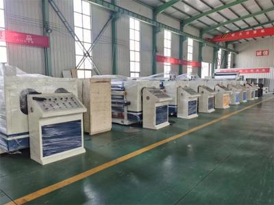 China 5 laag golfkarton kartonnen doos Productielijn voor aangepaste kartonnen doos Te koop